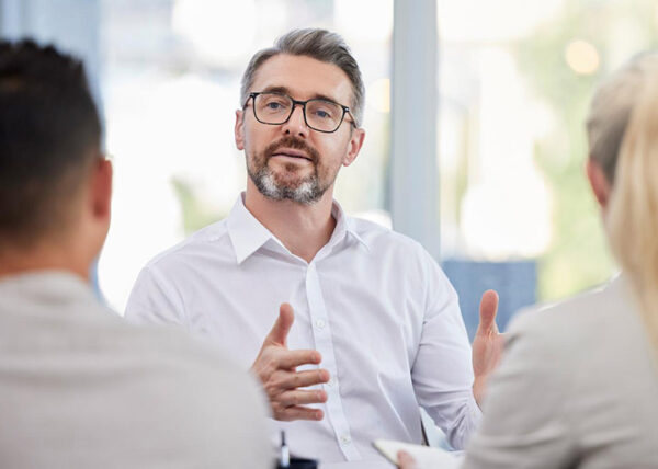 6 Keys to Highly Effective Staff Meetings - weLEAD